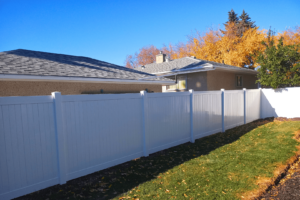 Residential Fencing - Everlast Vinyl Fencing